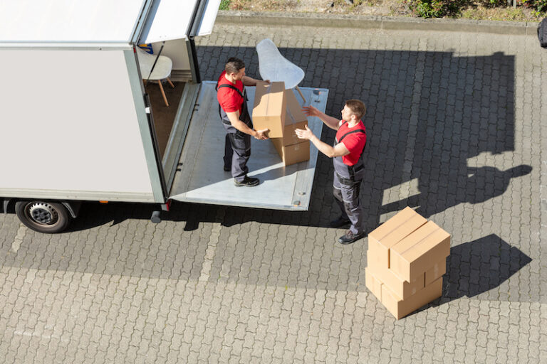 Essential Tips for Making a Long Distance Move Easier - Rollers Moving